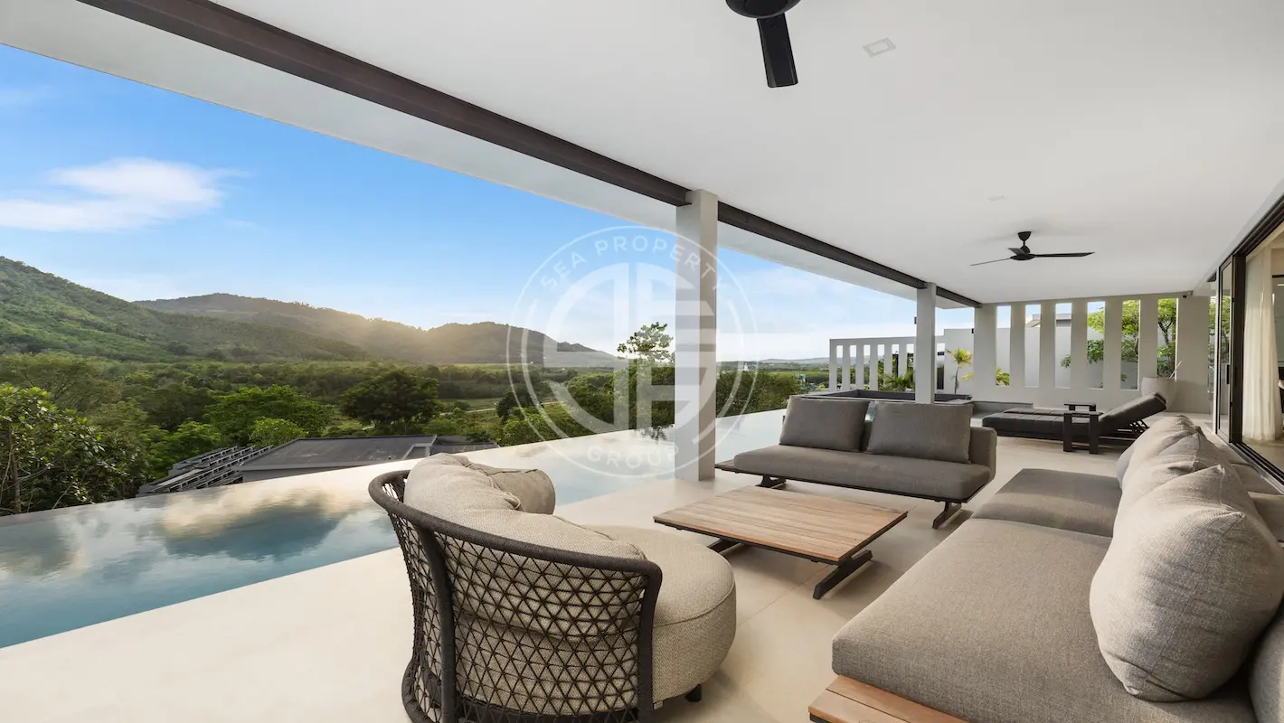 Elevated Luxury Living with Panoramic Views in Manik